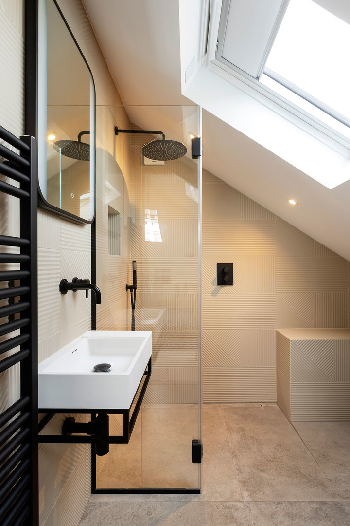 Aqua Nova Elegance | 4 Bed Short Let Vacation Rental In London | Veeve